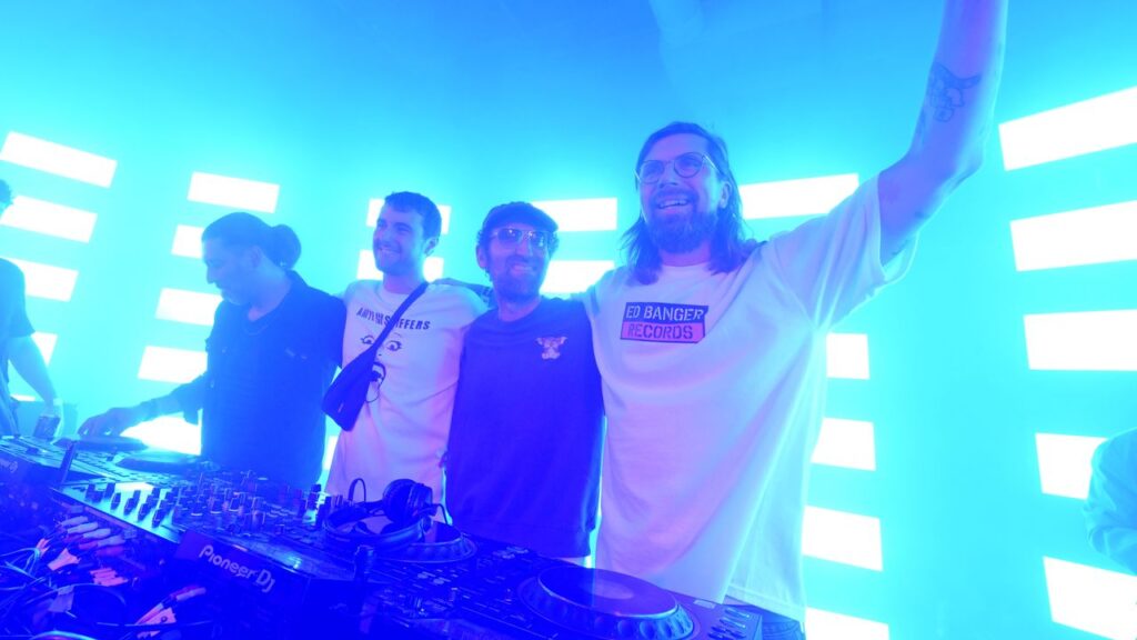 Watch Daft Punk’s Thomas Bangalter Join Fred Again.. for First DJ Set ...