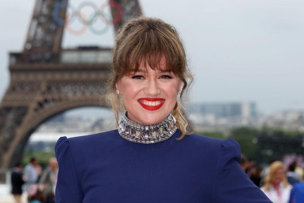 What’s Really Going On With ‘The Kelly Clarkson Show?’ – Musician Voice