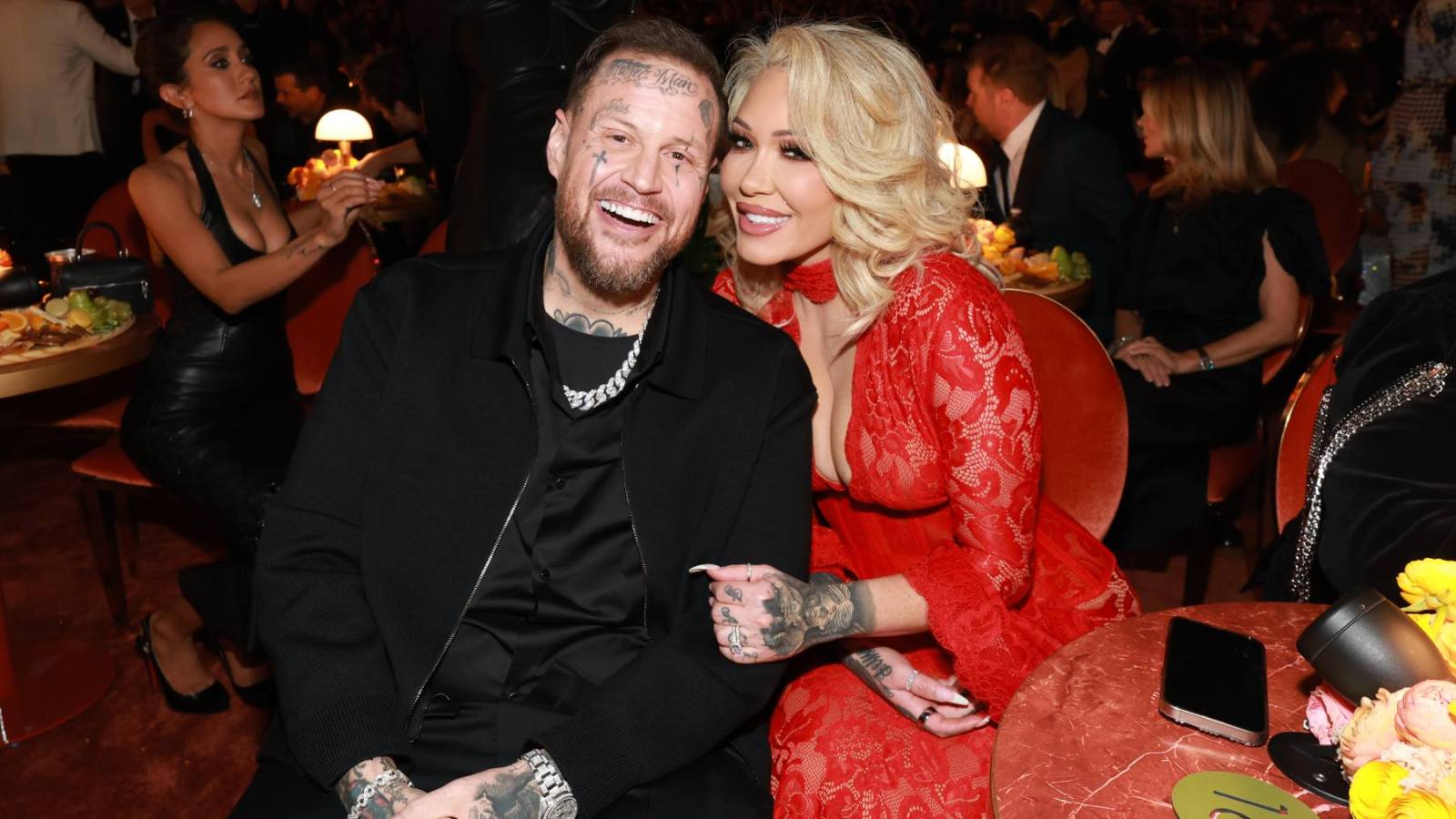 Jelly Roll Hits Back at Cheating Rumors Amid Bunnie Xo Divorce ...