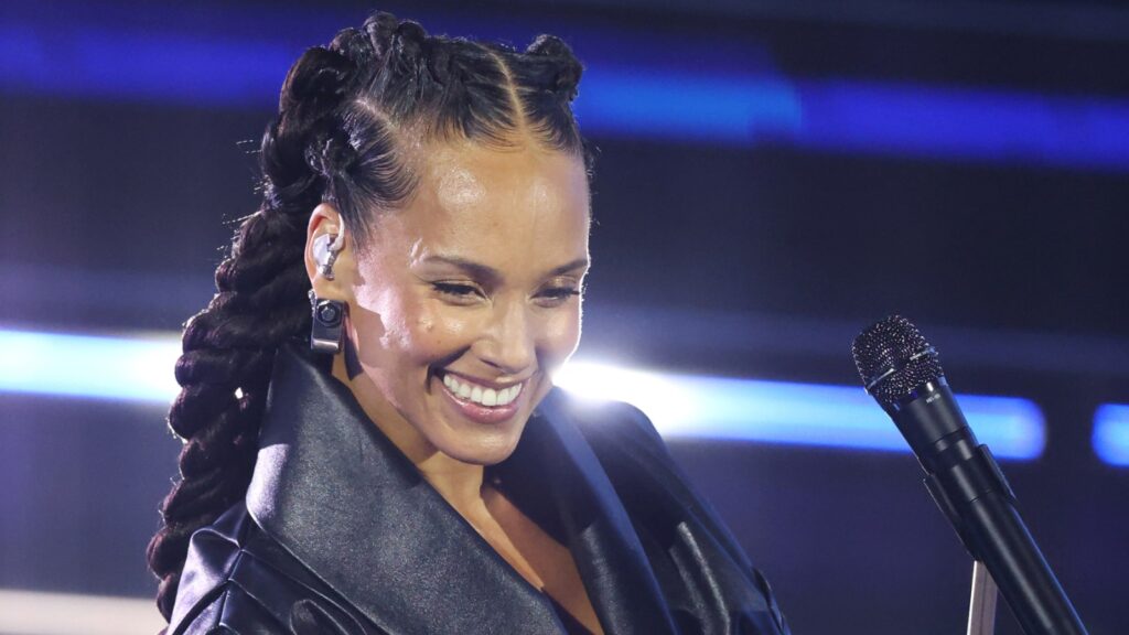Alicia Keys to Perform at New York Knicks City Hall Champion Ceremony ...