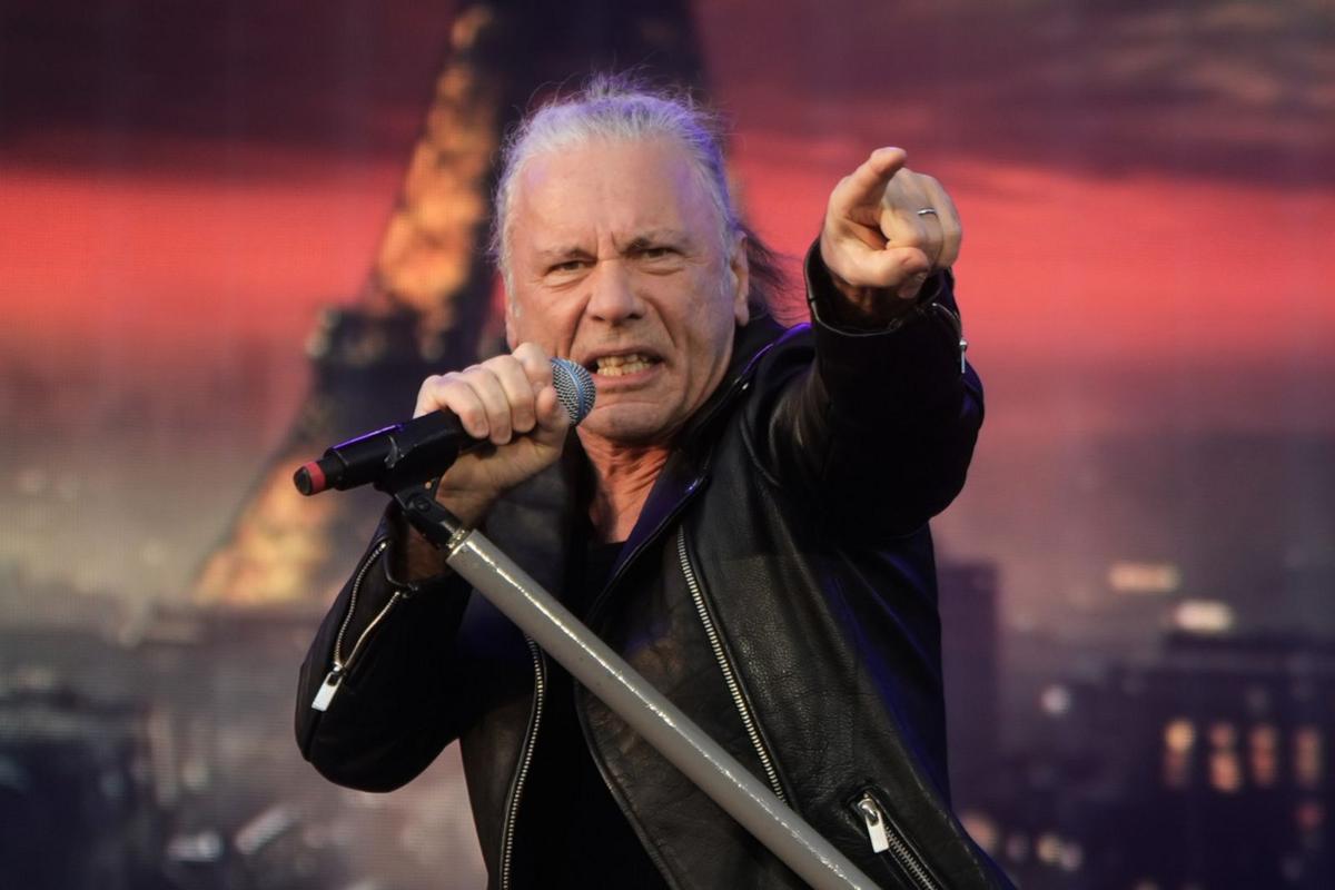 Iron Maiden Fans Share Outrage After Paris Concert Power Outage ...