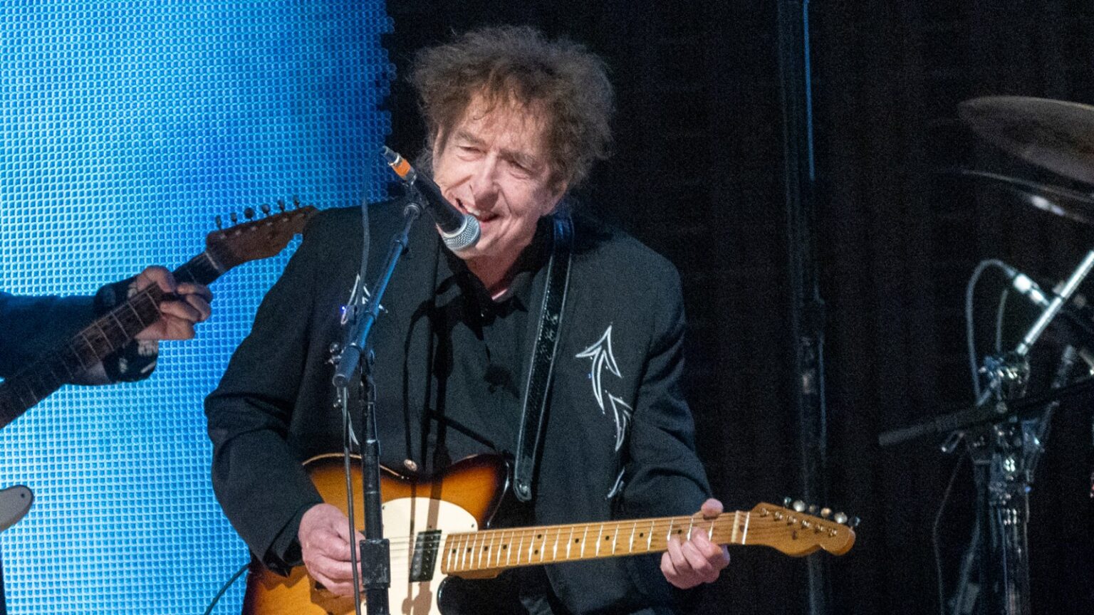 Bob Dylan Played a ‘Basement Tapes’ Song for First Time in 59 Years ...